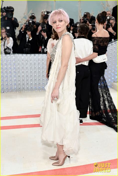 Marion Cotillard Rocks Short Pink Hair For Met Gala 2023 Photo 4927733