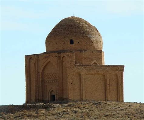 همدان ابنیه تاریخی فامنین، از امامزاده عین و غین تا زندان بوعلی سینا