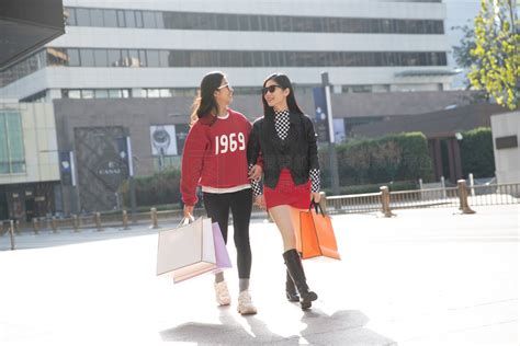 长发高清图片 可爱的小女孩写作业1568 人像图片免费下载 格式 4000像素 编号67611821 千图网