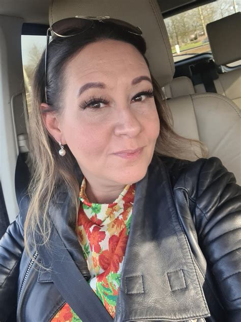 Hello Im Milly Rcougarsandmilfssfw