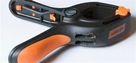 This DIY Arduino Bicycle Safety System Includes Turn Signals Brake Lights Strobe And More