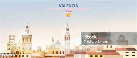 밝은 태양이 빛나는 일출 하늘 배경에 발렌시아 도시 풍경 벡터 그림 도회지에 대한 스톡 벡터 아트 및 기타 이미지 도회지 스페인 0명 Istock