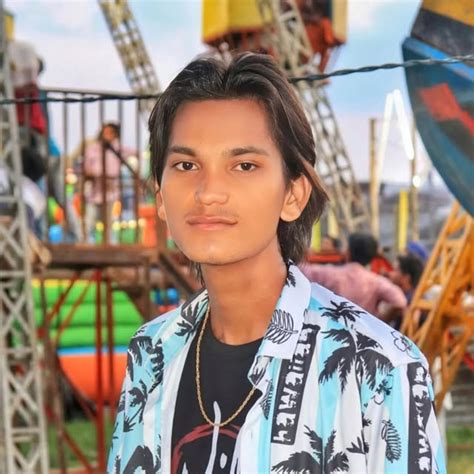 Mohit Vlogs Mohit Action Instagram Photos And Videos