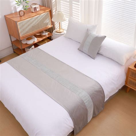 Luxury Diamond Velvet Bed Runner Holland Fleece Uk Sizes