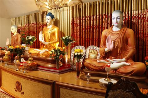 Sariyuth Mugalan Himiwaru Wadi Maga සැරියුත් මුගලන් හිමිවරු වැඩි මග Sariyuth Mugalan