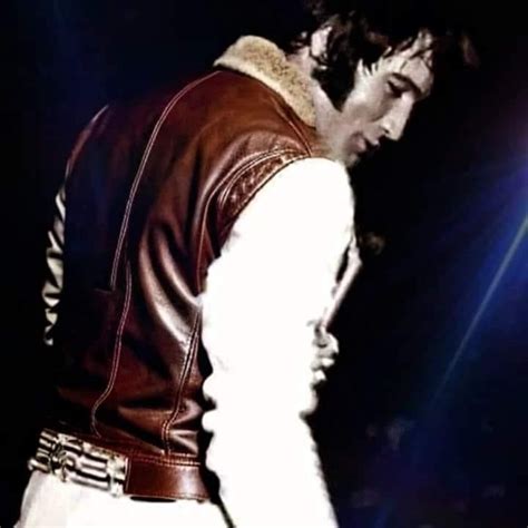 Pin By Mckenna Lynn On Elvis Presley 😎🎸🕺🏻🇺🇲🦅🐅🐯 Elvis Presley Photos Elvis Presley Elvis