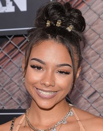 Alix Lapri Body Measurements Height Weight Vital Statistics Facts