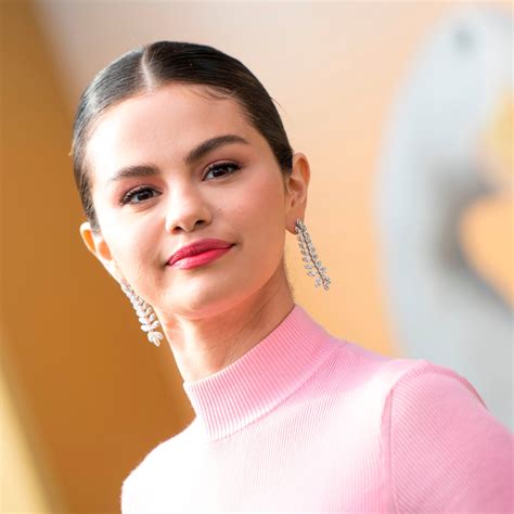 Selena Gomez Medium Curly Hair