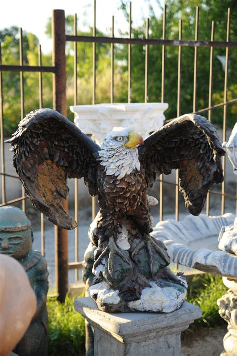 Фигура «Орел большой с расправленными крыльями» - Фонтаны Крыма