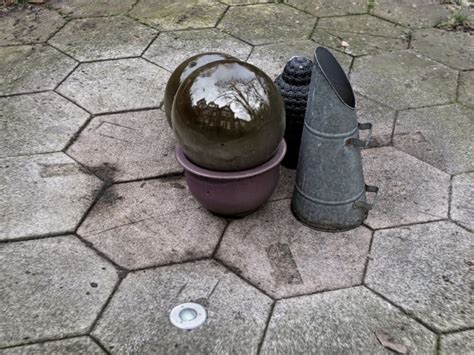 Reframe Reflective Real Time Rendering With Memory Efficient Mesh