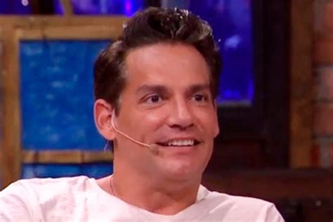 Cristián De La Fuente Es Captado Besando A Joven Mujer Es Amiga De Gala Caldirola Y Cote López