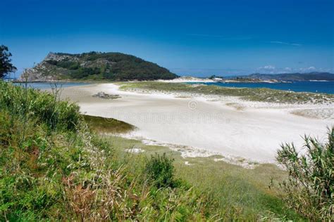 Lago Dos Nenos Monteagudo Island Cies Islands Atlantic Islands