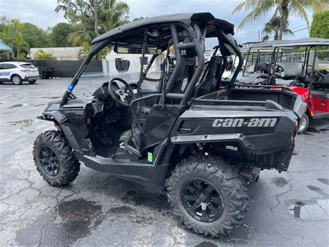 2019 Can Am® Commander™ Limited 1000r Riva Motorsports Miami