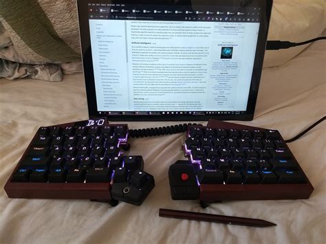 Ultimate Hacking Keyboard V2