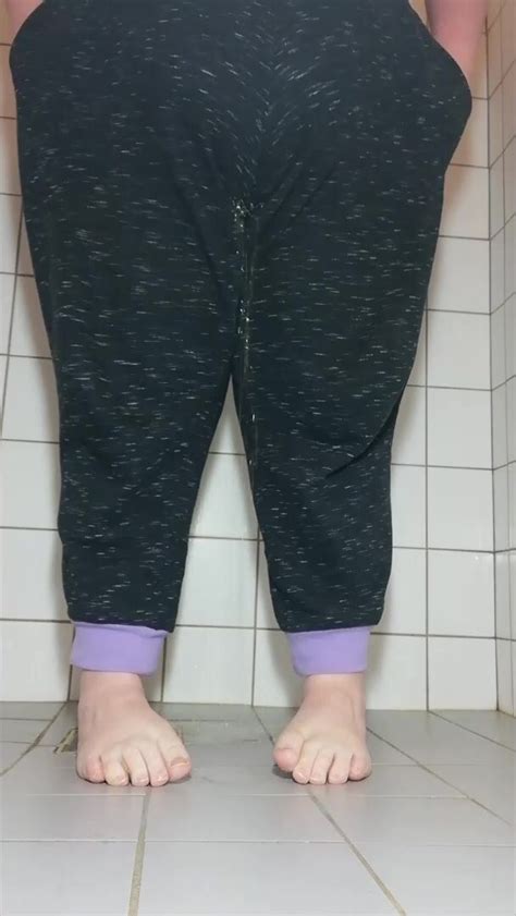 Wetting New Pants Thisvid Com
