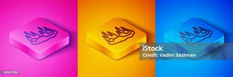 등각 투영 선 불타는 자동차 아이콘은 분홍색과 주황색 파란색 배경에 고립되어 있습니다 차에 불이 붙었습니다 화재와 연기로 덮인