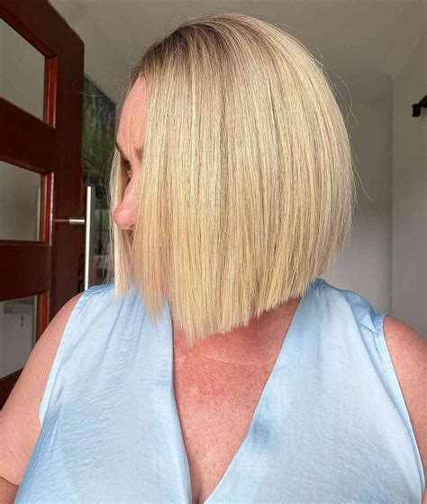 Head Turning Haircuts To Beautifully Flatter Women Over Age