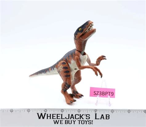 Jurassic Park Lost World Velociraptor Raptor W Restraint Gear Jp06