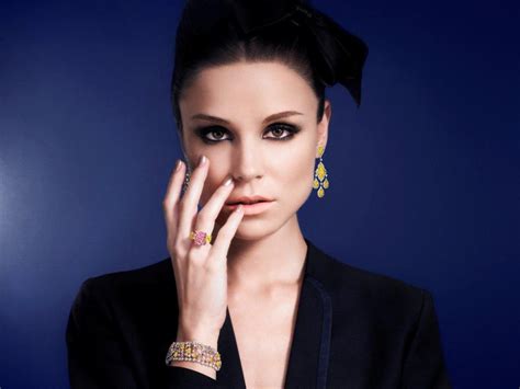 Beatrix B Quest Artists And Models