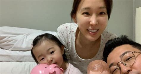 문재완♥ 이지혜 태리 동생 임신 공식 발표 아직 초기라 조심스러워 전문 문재완♥ 이지혜 태리 동생 임신 공식 발표 아직 초기라 조심스러워 전문