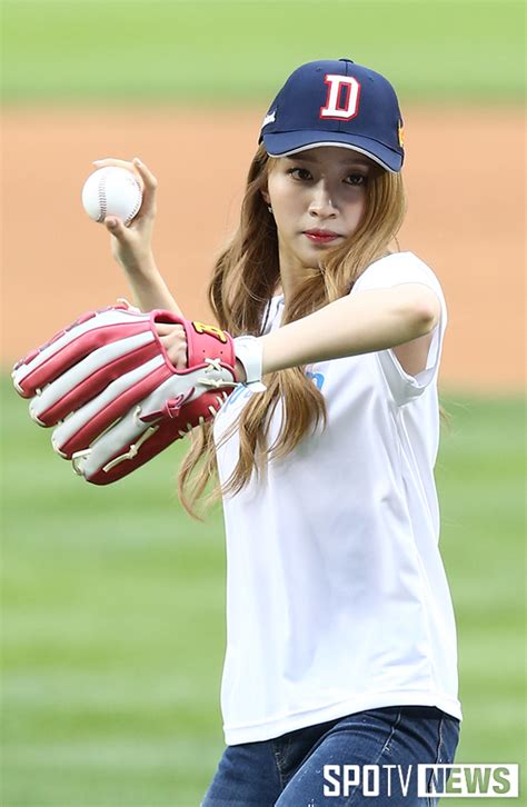 스토리S 까불까불 EXID 하니 시구땐 돌변하는 눈빛