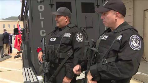 Nassau Police And Pba Face Off Over Rifles Pix11