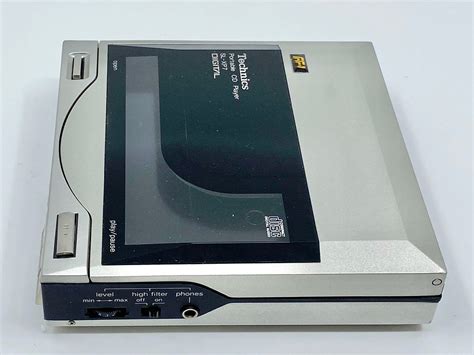 Technics SL XP7 Portable CD Player Technics SL XP7 Portable CD Player