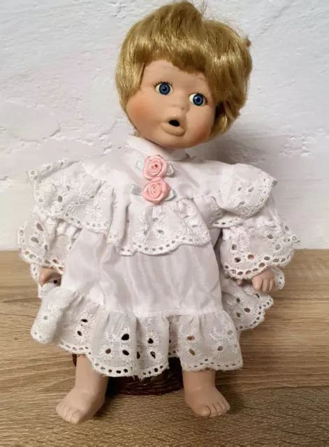 Poup E D Artiste Poup E En Porcelaine Assise Cm Raret De Collection Eur Picclick Fr