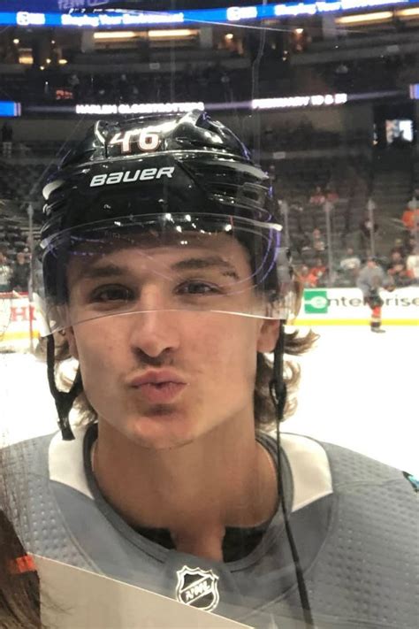 Pin By Chy On Nhl Hockey Players Hockey Girlfriend Hot Hockey Players