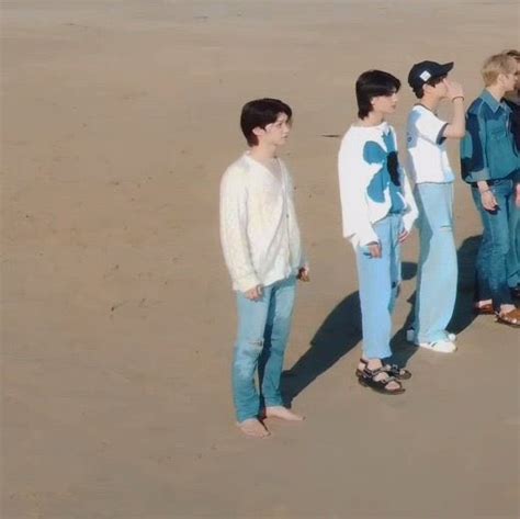 뵤 On Twitter 용복씨는 언제나 몸이 꼿꼿해요 난 이게 용복씨에 대해 많은 것을 말해준다고 생각합니다