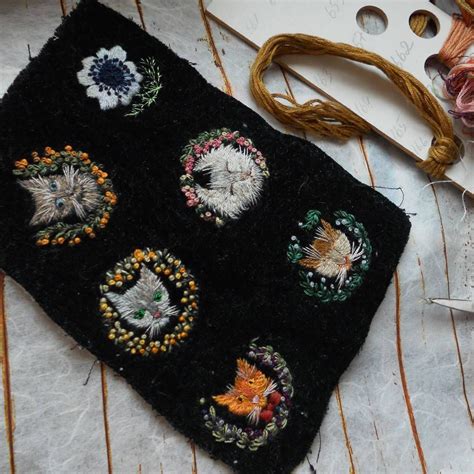 Пять котэ и анемон готовы к сборке вышивка бархат На бархате вышивать с одной стороны легко