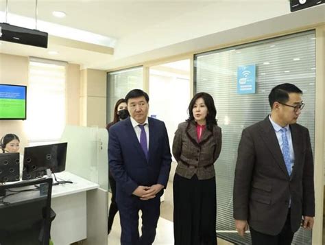 Эрүүл мэндийн сайд СЧинзориг Эрүүл мэндийн даатгалын ерөнхий газарт