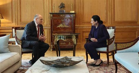 პრეზიდენტის ადმინისტრაციის ინფორმაციით სალომე ზურაბიშვილმა პოლონეთის საგარეო საქმეთა მინისტრთან