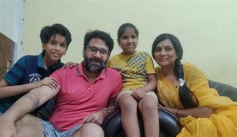 Offer A Helping Hand To Support Manish Kumar Dadhichs Treatment Ketto