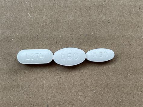 Qulipta Size Comparison 60mg Vs 30mg Vs Off Brand Excedrin The 60mg Is Awkwardly Large And I