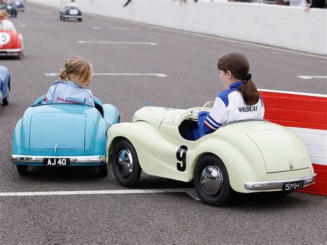 Driving Test Examiners Jailed For Passing Learners For Cash Were The