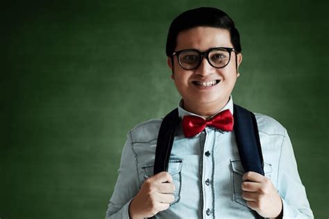 Premium Photo Portrait Of Nerd With Glasses