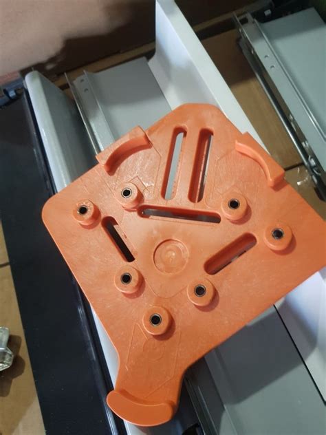 Шаблон кондуктор для свердління отворів під направляючі Blum 150 грн Кухонні меблі Черкаси