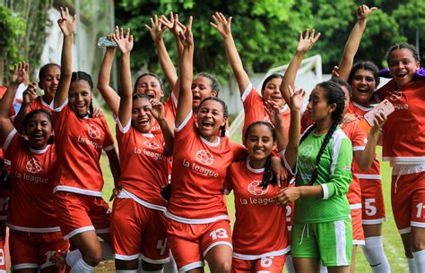 Определились все пары 1 8 финала ЧМ по футболу среди женщин