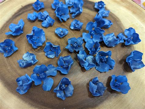 24 Edible Navy Blue Hydrangea Flowers Any Color Gum Paste Fondant