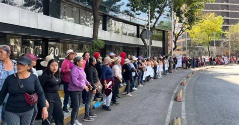 ¿qué Pasa En La Glorieta De Insurgentes Asamblea De Mujeres De 400