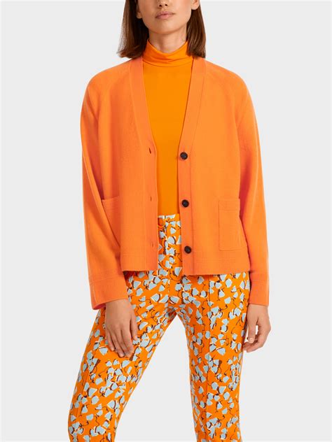 Edler Cardigan mit Seitenschlitzen | marc-cain.com/de
