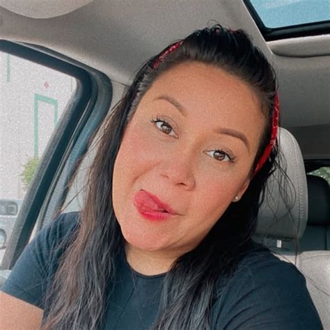 Beruska Closier Beruska Closier • Threads Say More