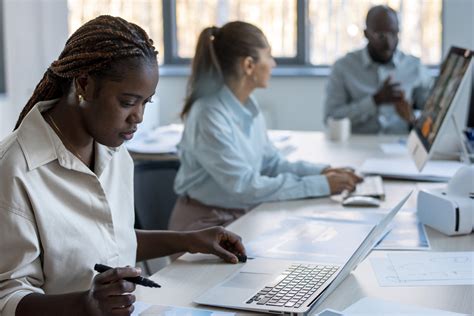 How Ai Summarization Can Help Small Businesses Make Smarter Decisions Faster