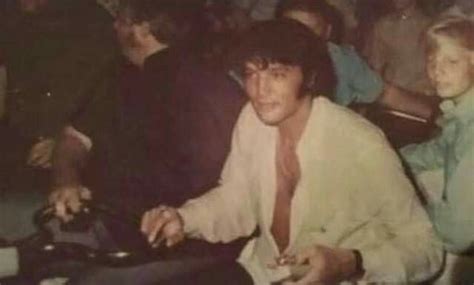 Lamar Fike Elvis And A Young Ricky Stanley Behind Elvis Elvis Presley Pictures Elvis Presley