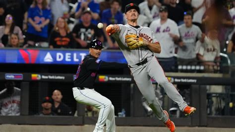 Matt Chapmans Heroic Defensive Effort Seals Another Giants Comeback