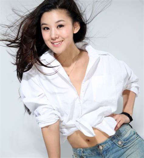 Actor Li Xiaomengs Beautiful Photos Inews