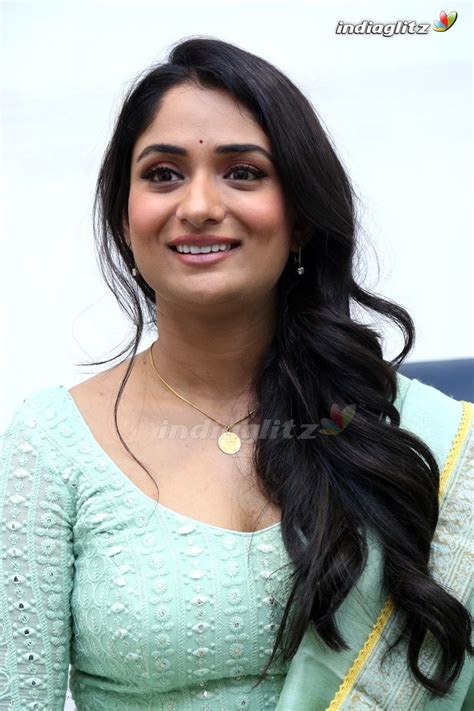 Sandhya Raju Photos Telugu Actress Photos Images Gallery Stills