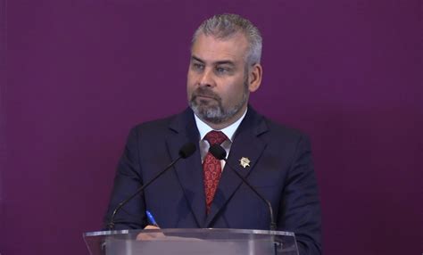 Van Por Barricada De Zitácuaro Y Aquila Ramírez Bedolla Quadratín Michoacán