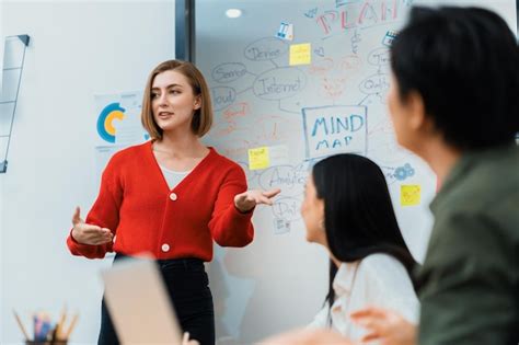Premium Photo Businesswoman Answering Question With Confident At Business Meeting Immaculate